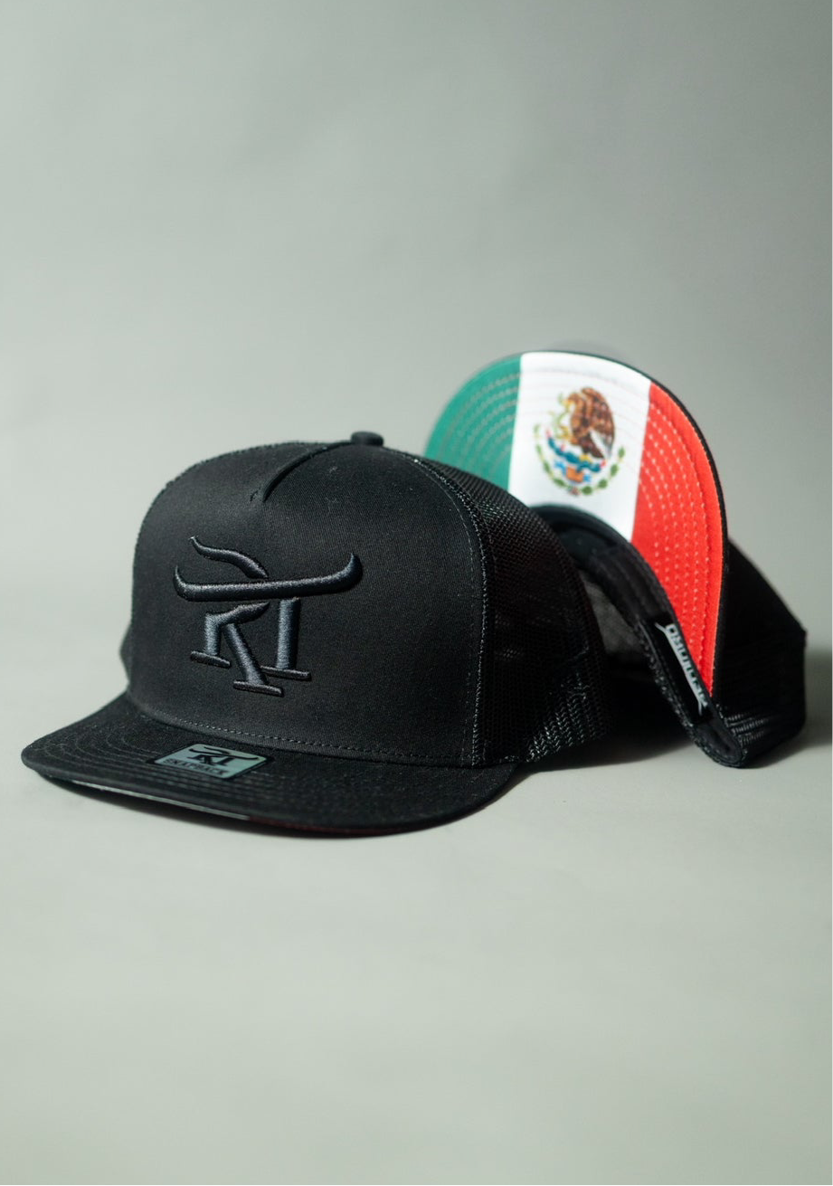 Ropa de Toro Rojo – RT Clothing Co.